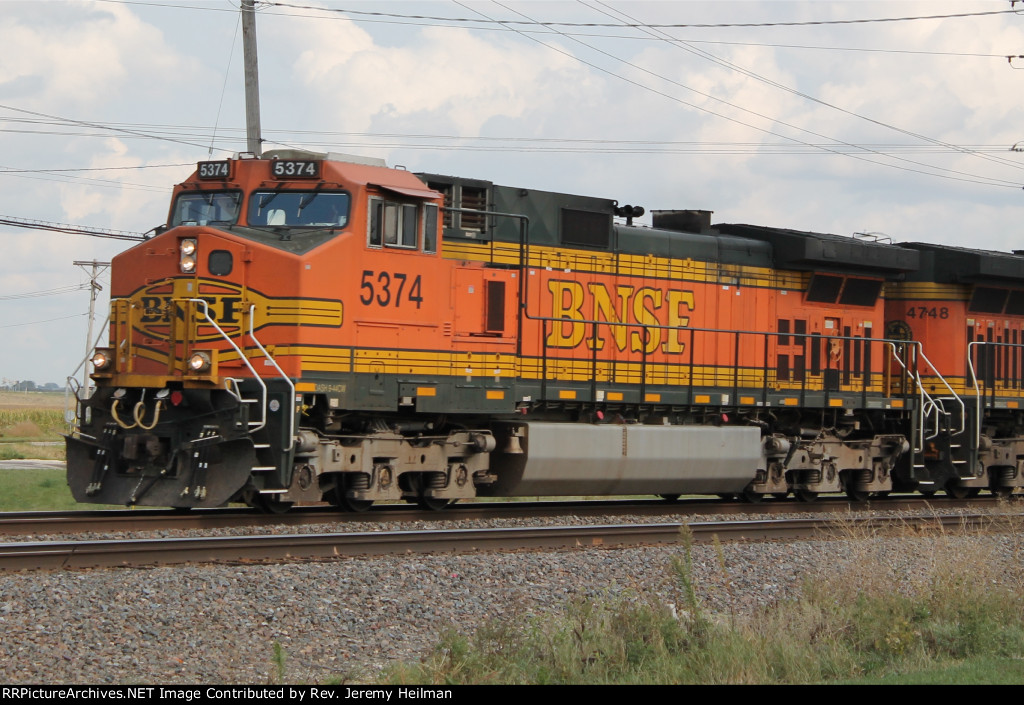 BNSF 5374 (1)